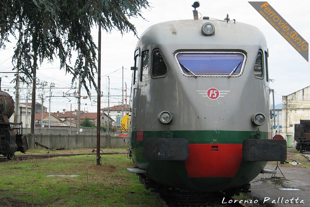ETR 220 - ETR 232 - FotoFerrovie.Info