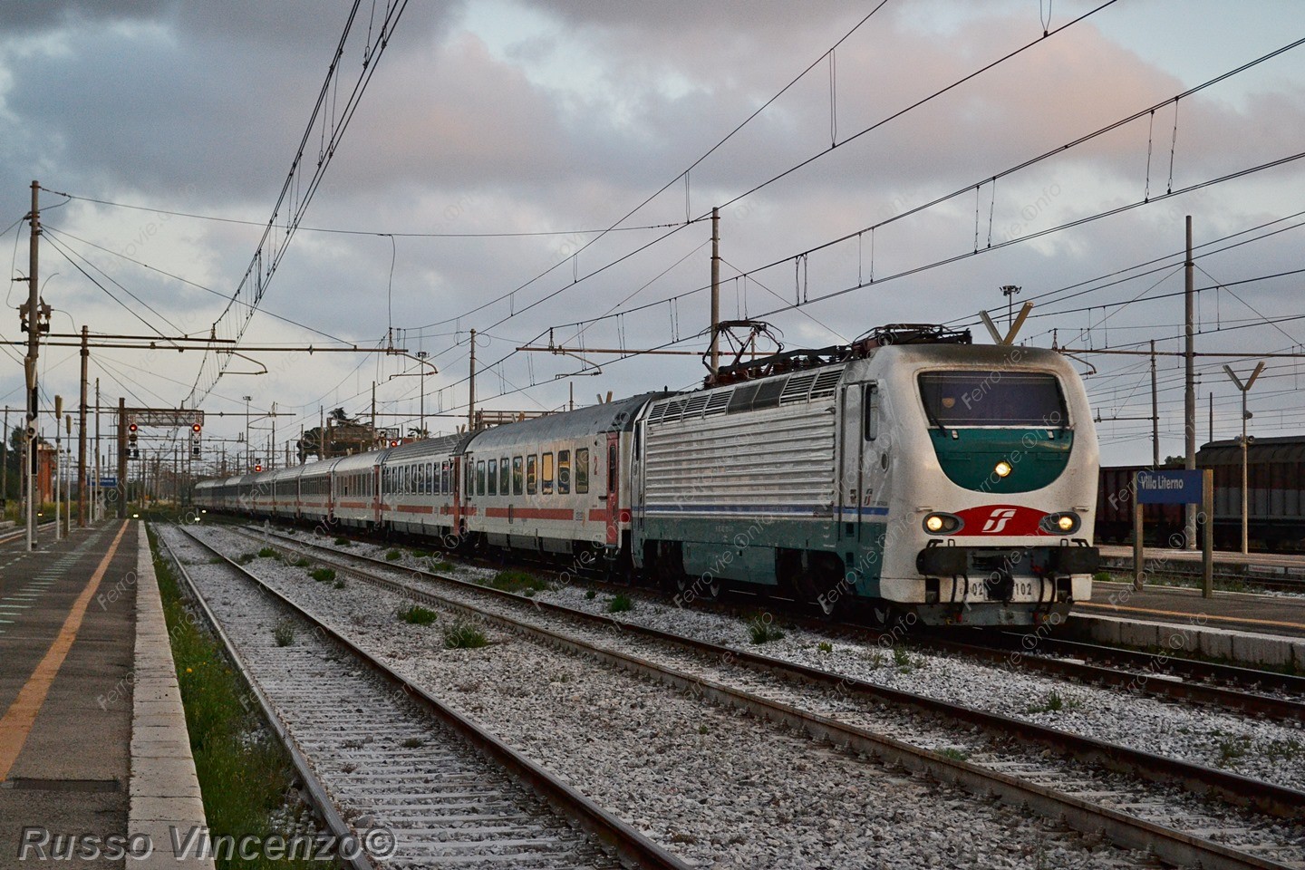 E.402B - Livrea XMPR - E.402B.137 - FotoFerrovie.Info