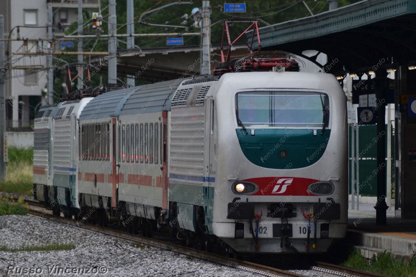 E.402B - Livrea XMPR - E.402B.137 - FotoFerrovie.Info