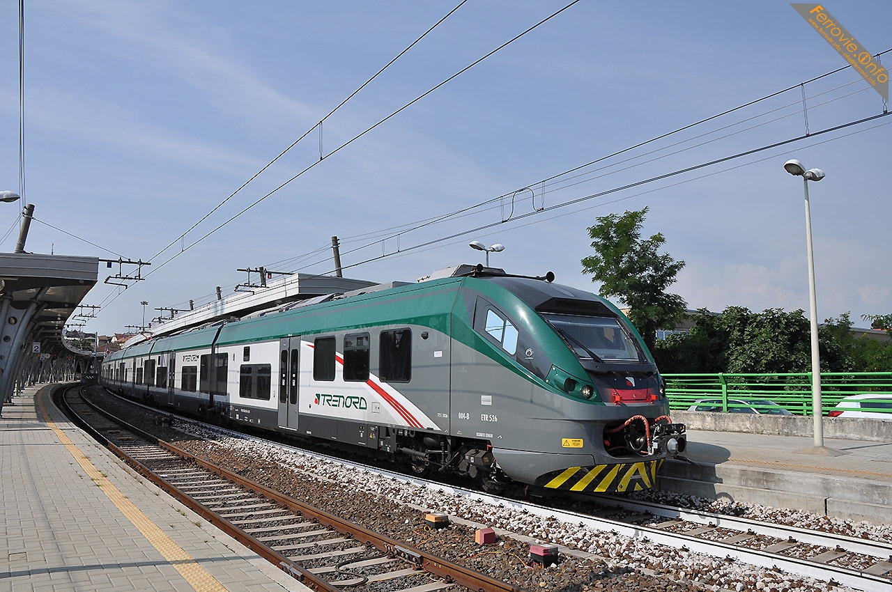 ETR 526 - ETR 526 n.040 - FotoFerrovie.Info