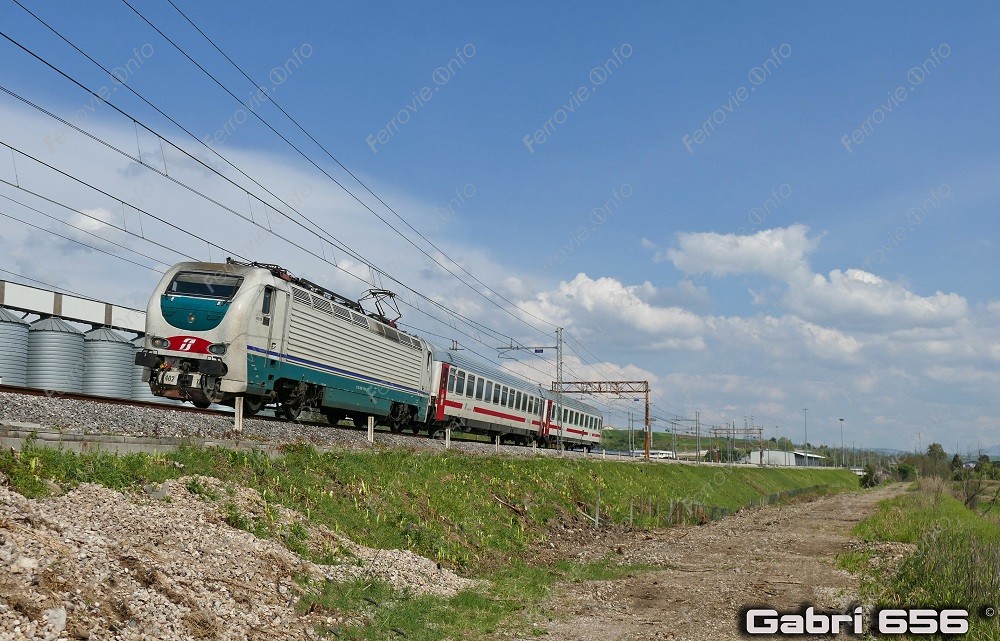 E.402B - Livrea XMPR - E.402B.123 - FotoFerrovie.Info
