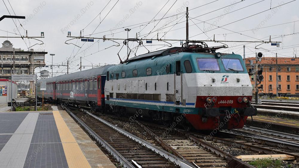 E.444R - Livrea Xmpr 2 - E.444R.087 - FotoFerrovie.Info