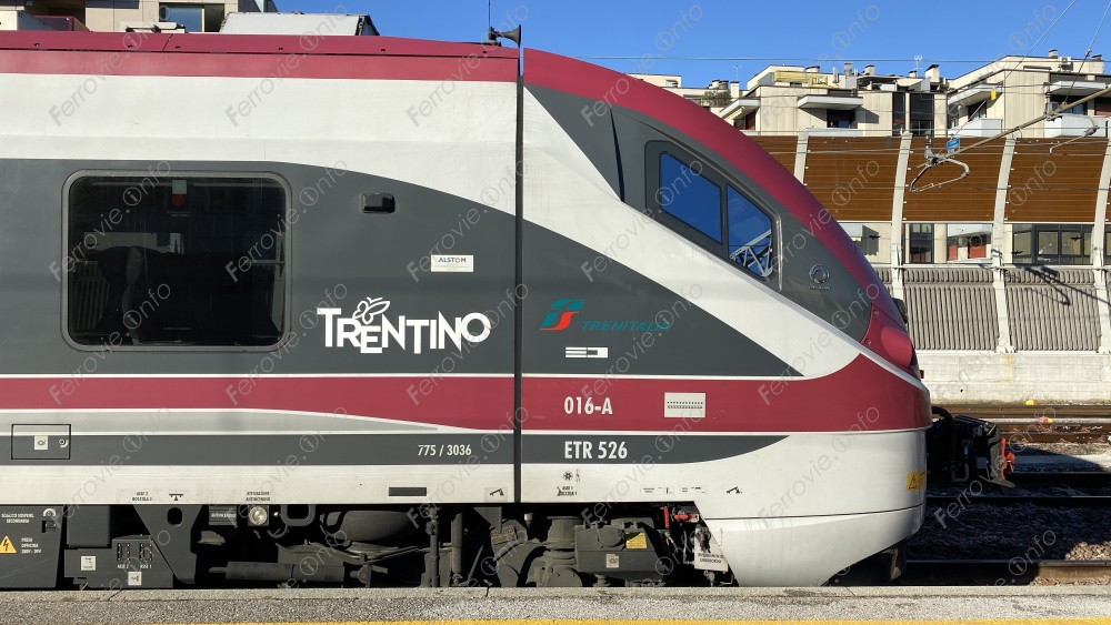 ETR 526 - ETR 526 n.018 - FotoFerrovie.Info