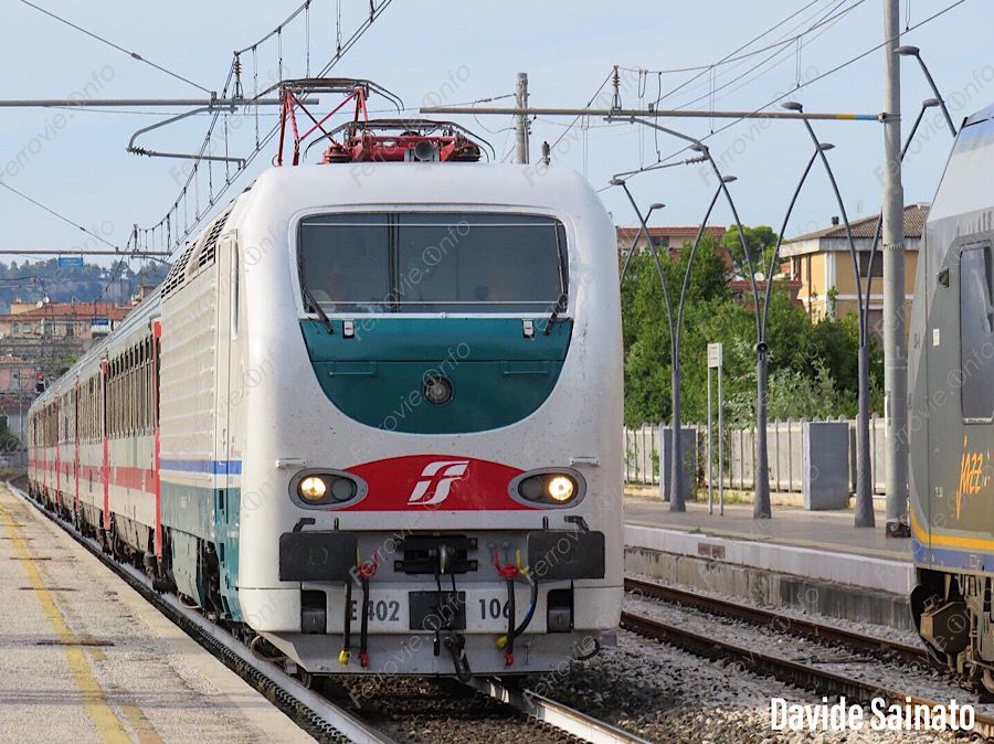 E.402B - Livrea XMPR - E.402B.134 - FotoFerrovie.Info