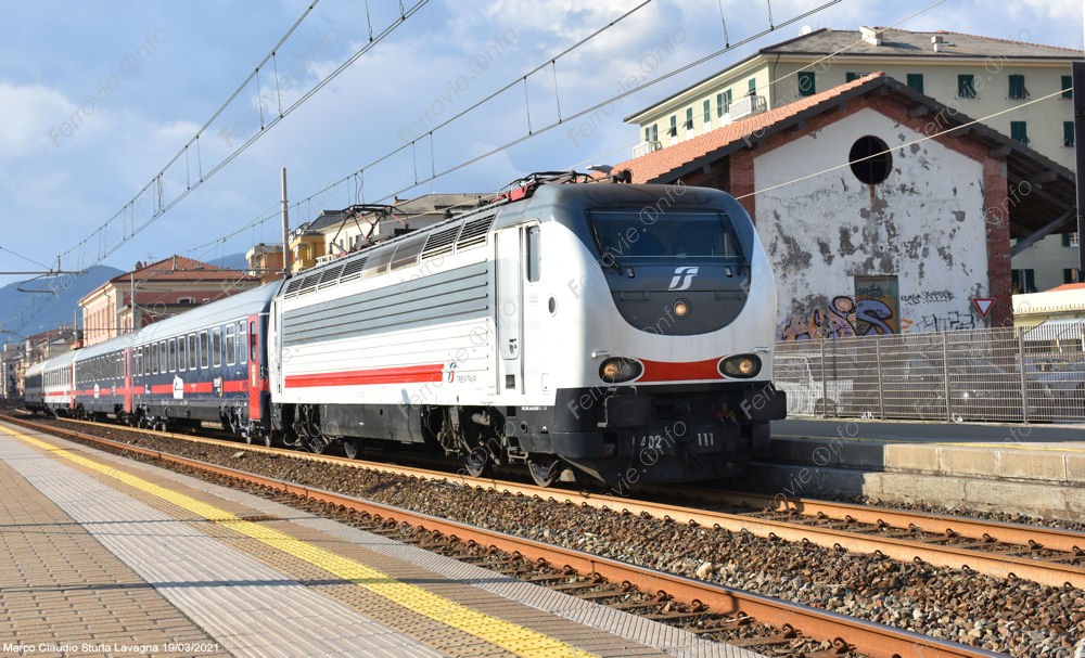 E.402B - Livrea Intercity Giorno - E.402B.125 - FotoFerrovie.Info