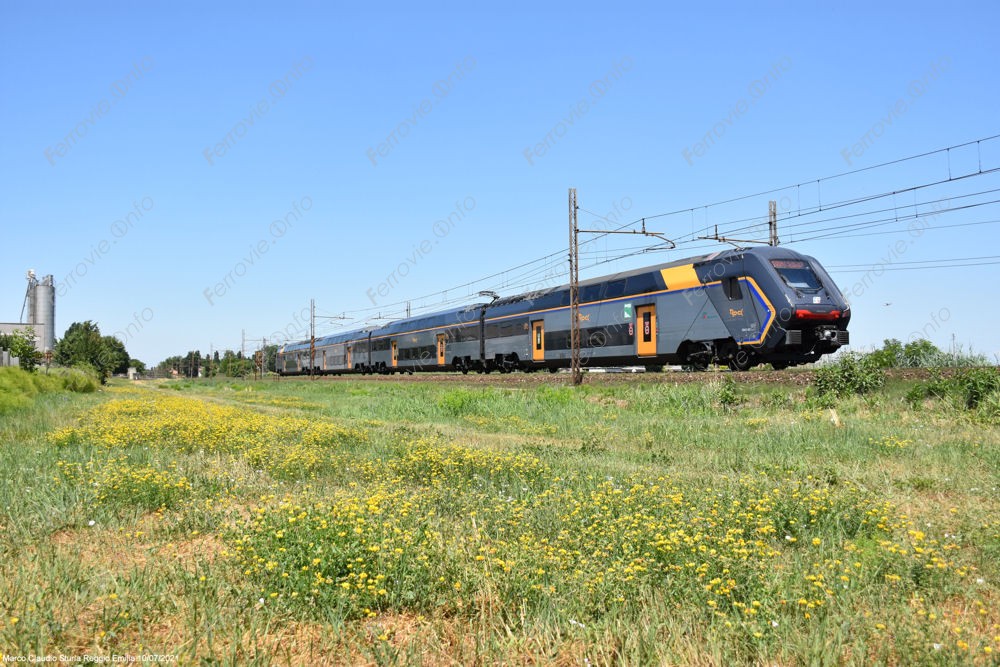 ETR 421 - ETR 421 n.004 - FotoFerrovie.Info
